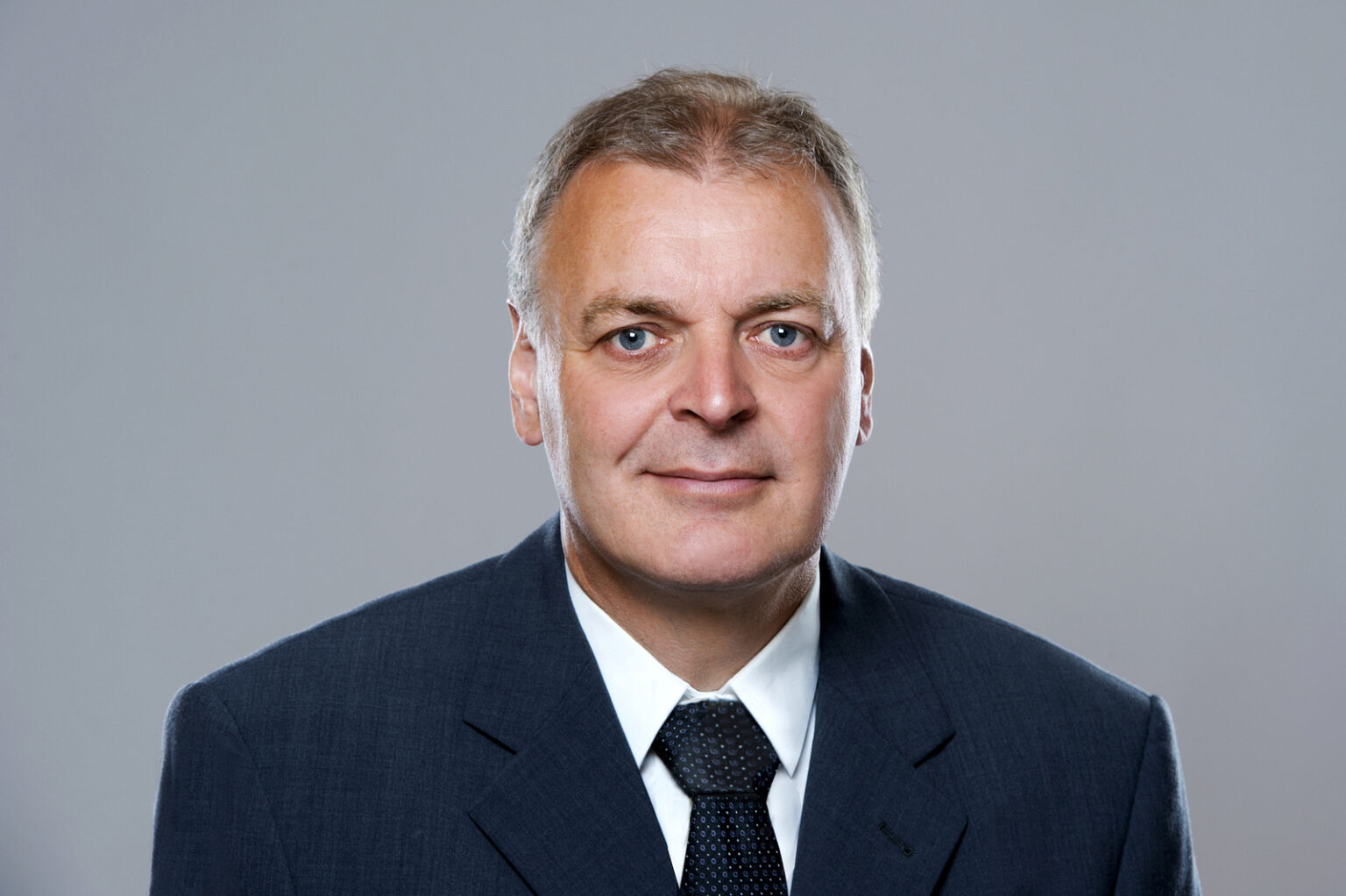 Kontakt - Textilveredelung - Lösungen für Textilverarbeitung